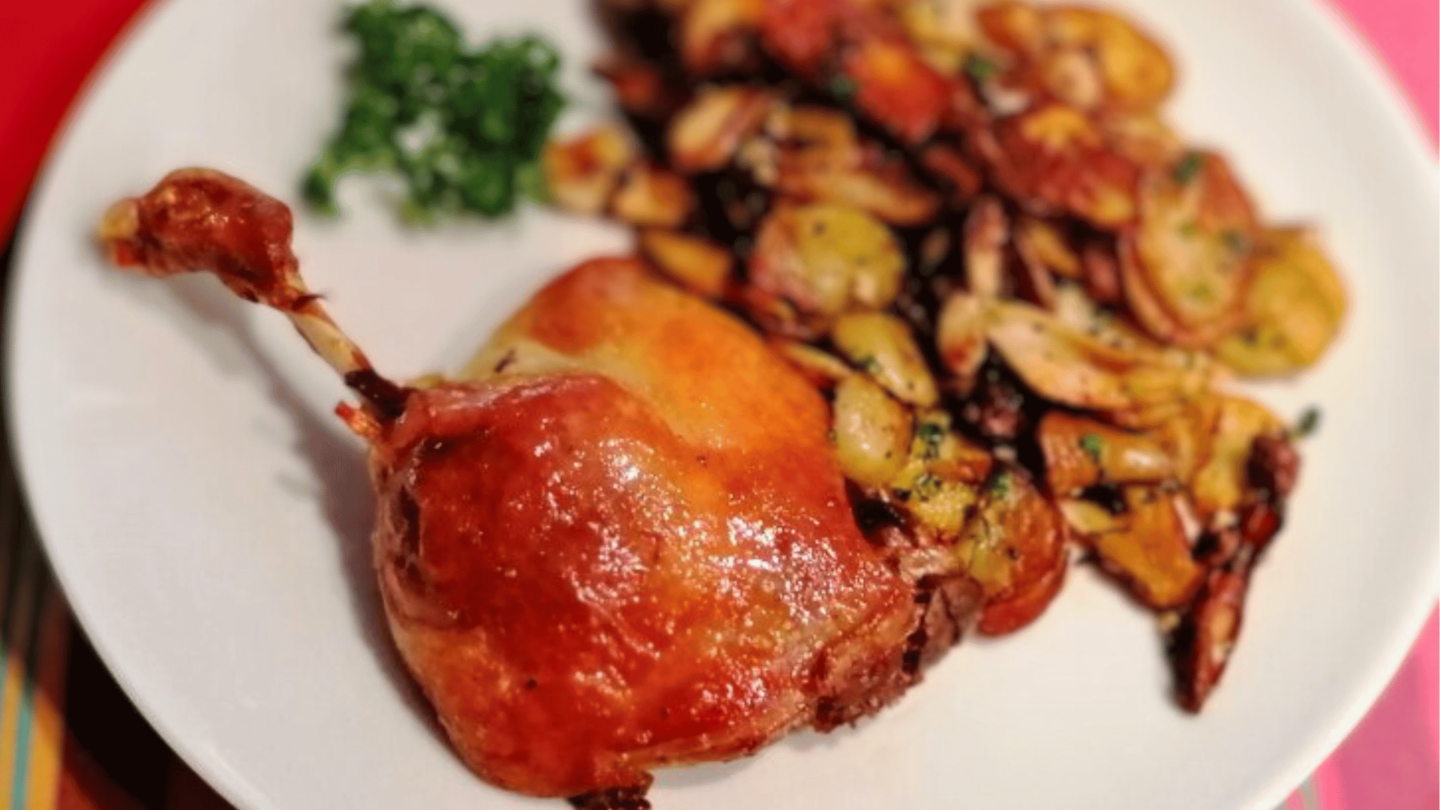 Confit de canard et Pommes de terre sarladaises aux cèpes - Cuisine des ...