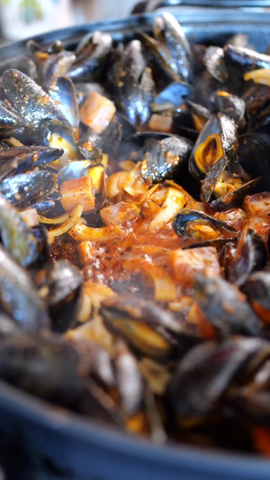 Moules Sauce basque Sakari - Cuisine des Basques